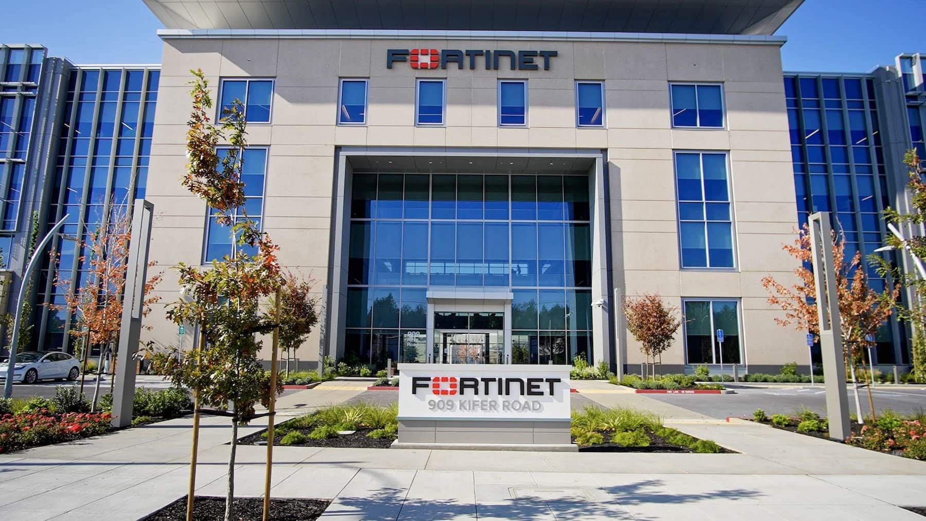 Fortinet Herstelt Kwetsbaarheid in FortiOS: CLI-systeemcommando's ...